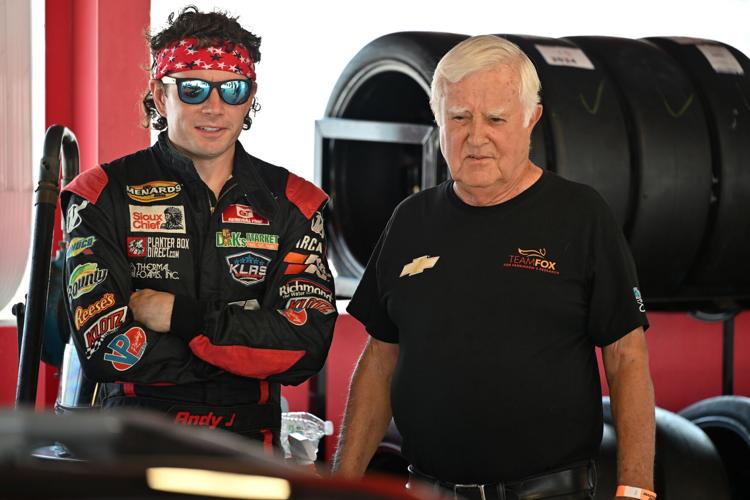 Andy Jankowiak brings oval track experience to Martinsville Speedway ...