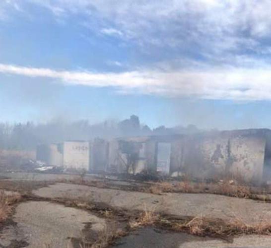 Mayfield Drive-In building burns down | Local News | mayfield-messenger.com