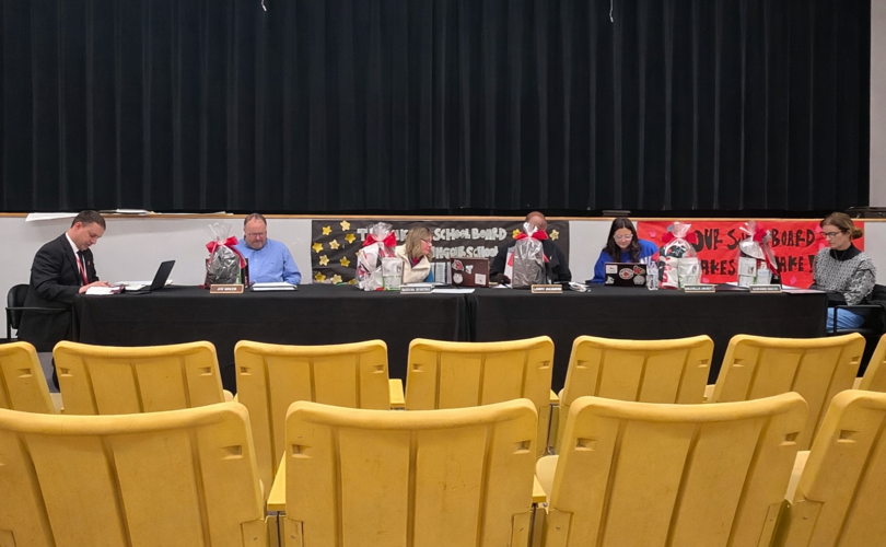 Mayor recognizes Mayfield Board of Education | News | mayfield ...