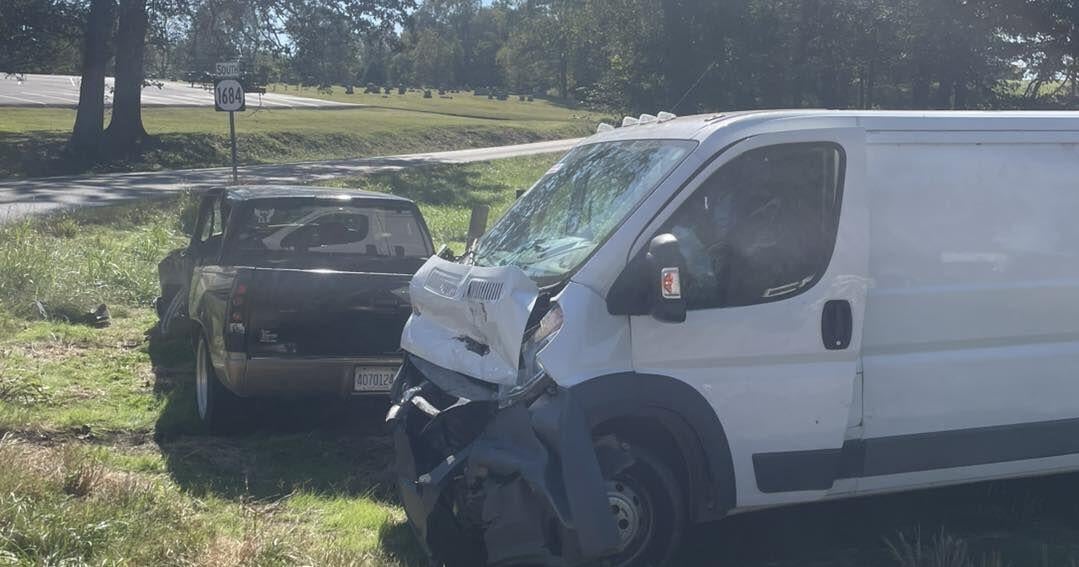Van, pickup truck collision injures three at Graves intersection | News ...