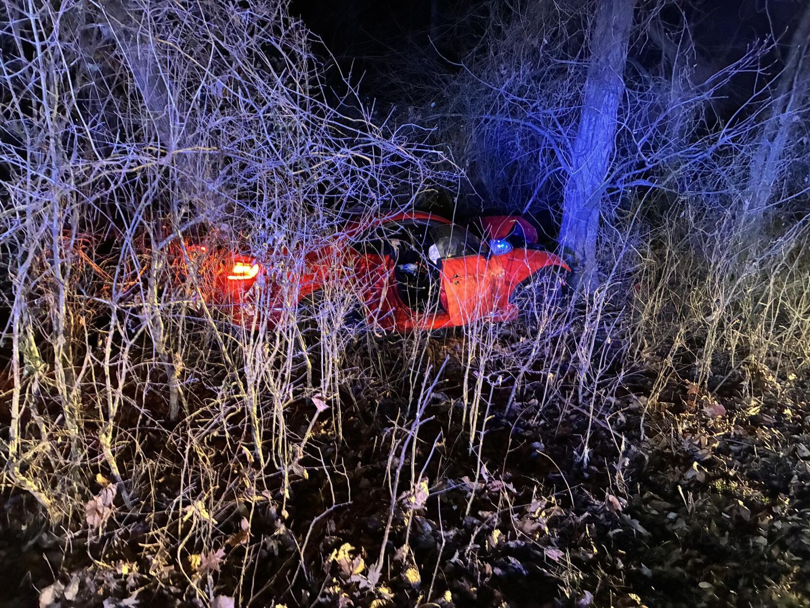 Sheriff's office: Two injured in single-car crash into tree | News ...