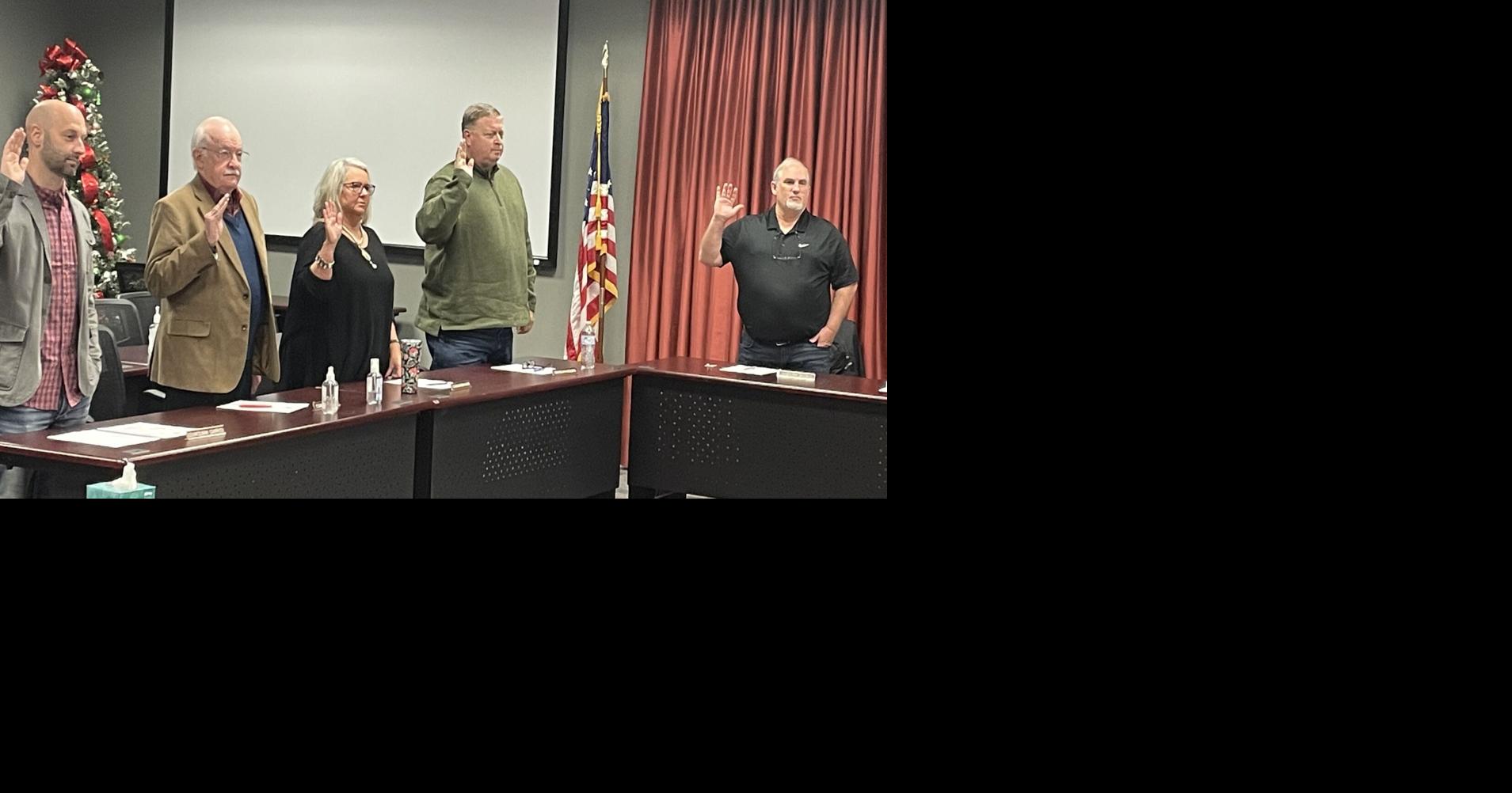 Matheny named city attorney; mayor, council sworn into office | News ...