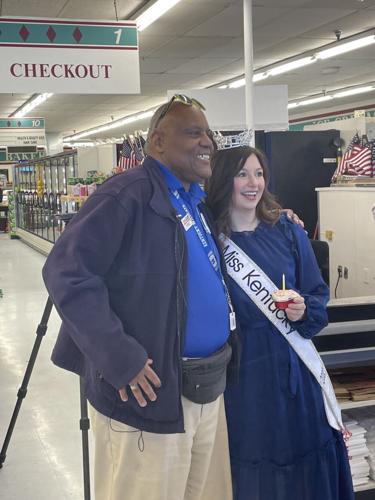 Darrell Sims gets a birthday surprise | News | mayfield-messenger.com