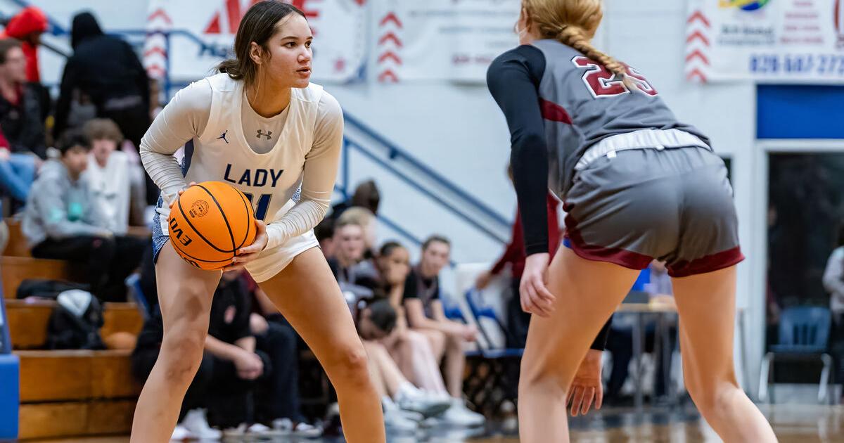 Lady Titans secure playoff berth with win over Asheville