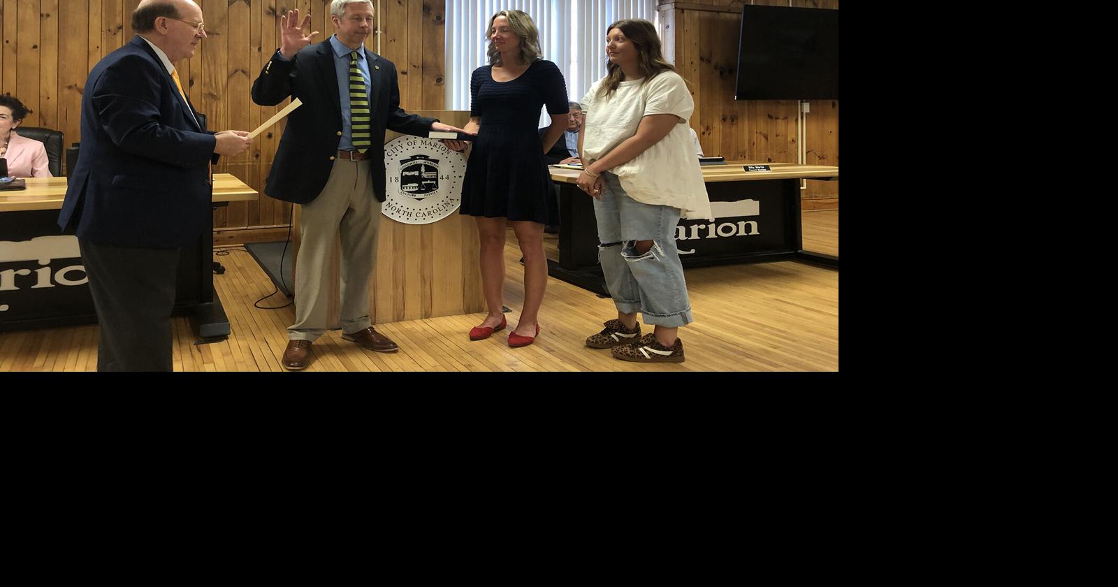 Ayers takes the oath as new city manager for Marion NC