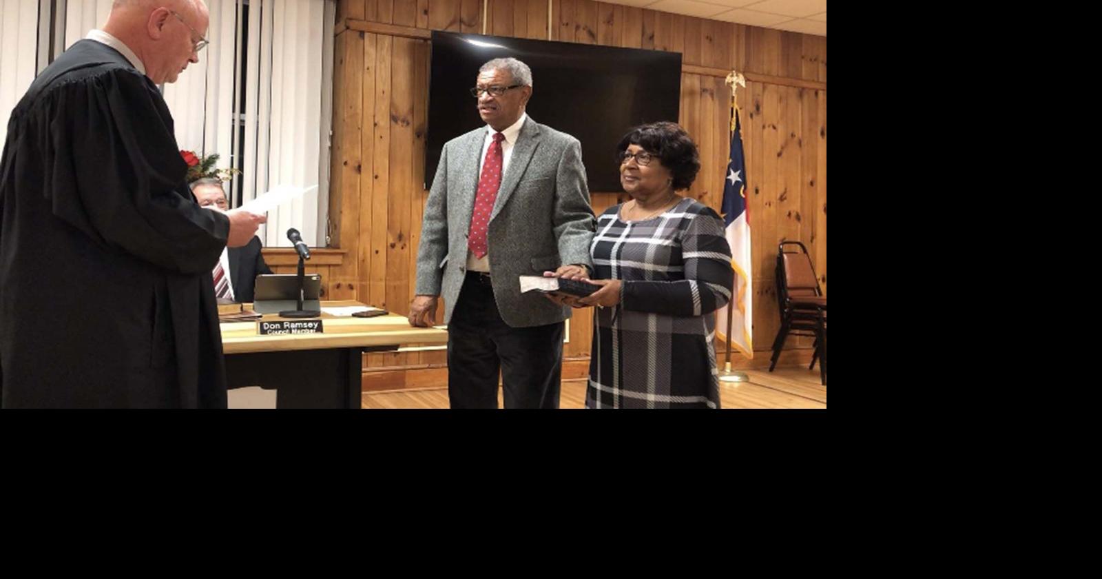 Marion City Council members take the oath at Tuesday meeting