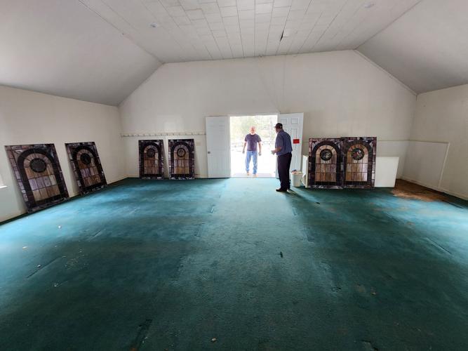 Jow Sunnyvale Baptist Church carries on without a building