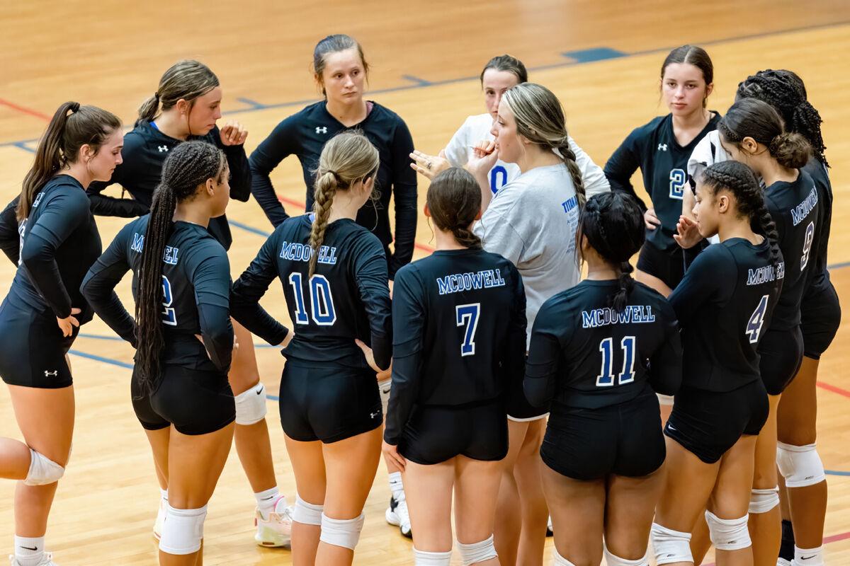 MHS Roundup: Volleyball, JV Football both victorious on Thursday