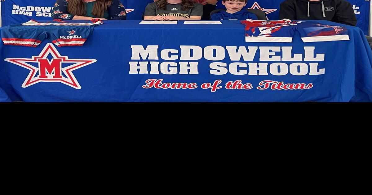 McDowell wrestler Morgan Repasky signs with Montreat