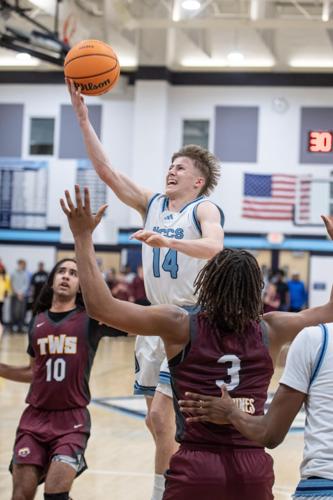 Walker pulls away from NCC | Sports | mdjonline.com