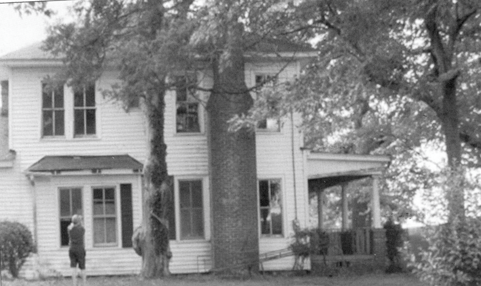 Historian presents collection of decades-old Smyrna pictures | News ...