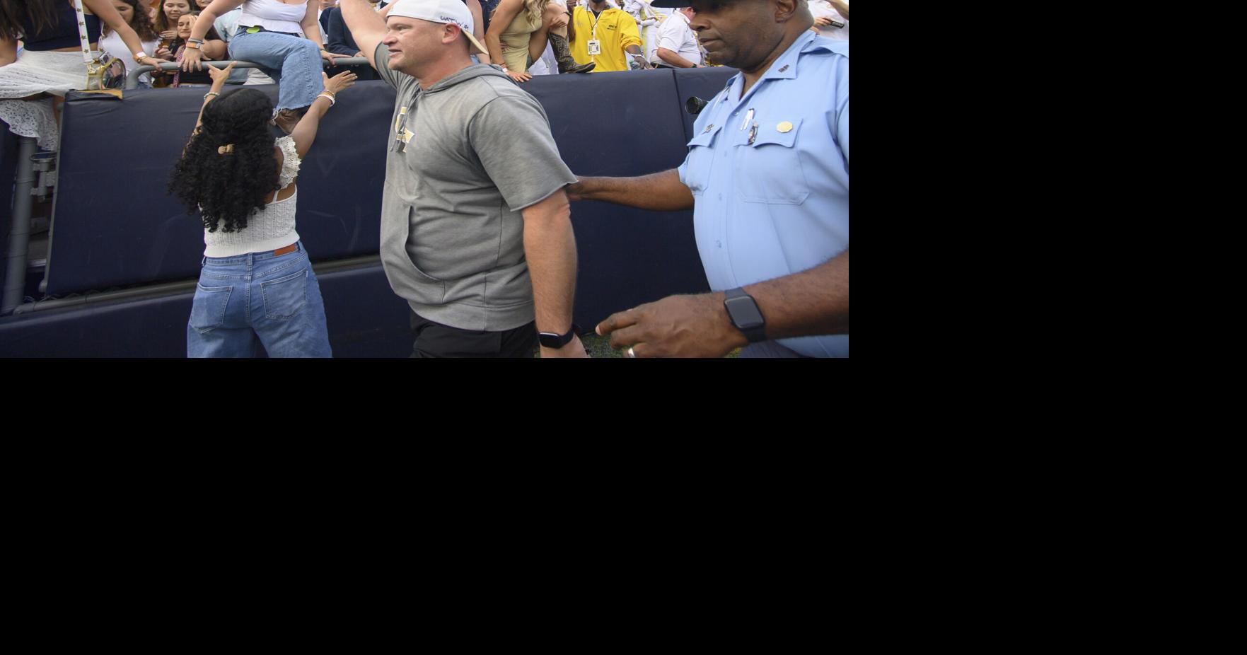 PHOTOS: Georgia Tech vs. Miami Football | Multimedia | mdjonline.com