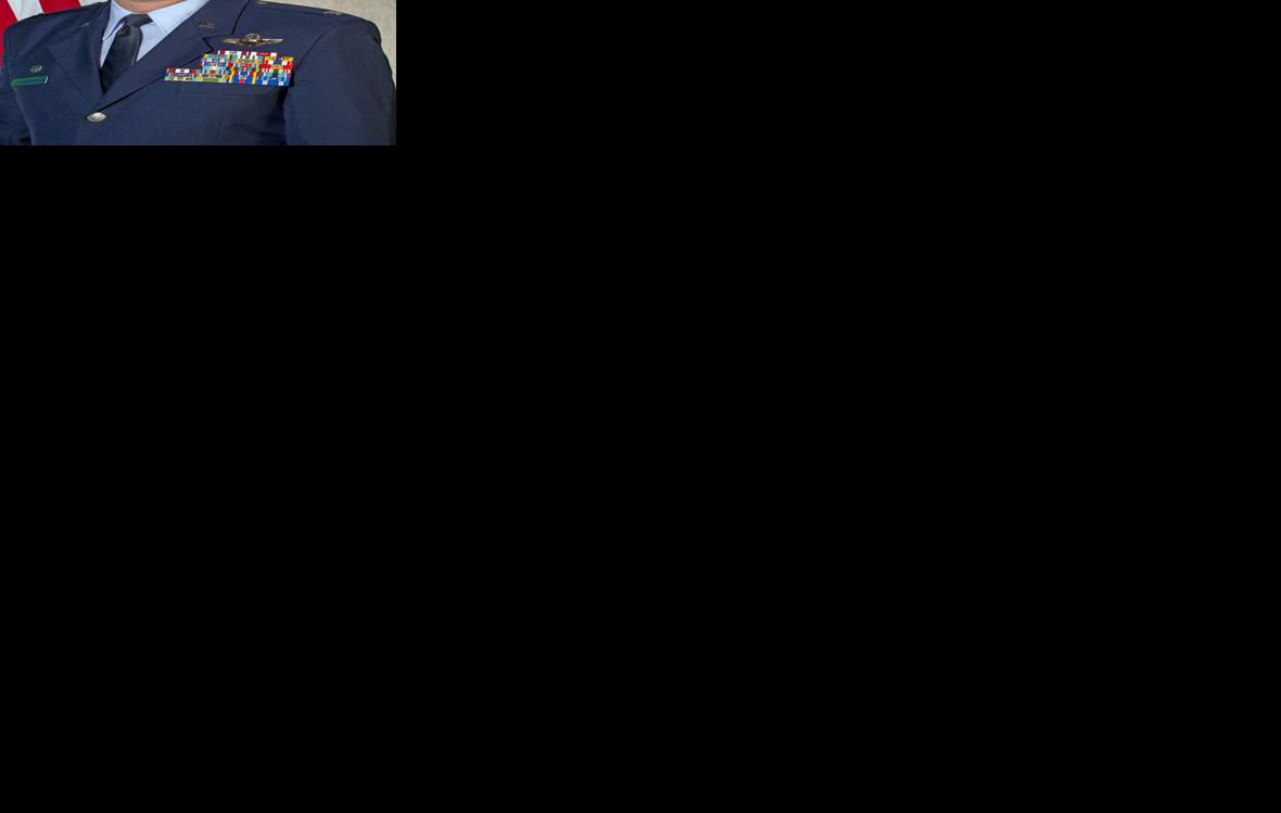 Non-military plane makes emergency landing at Dobbins | Local News ...