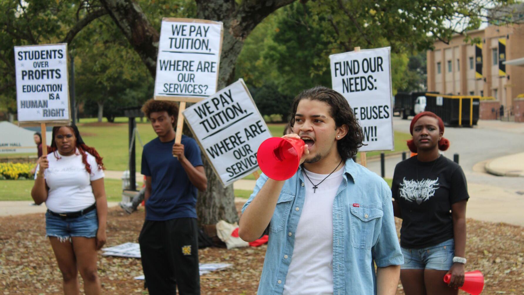 KSU students protest parking shortages, demand transportation reforms ...