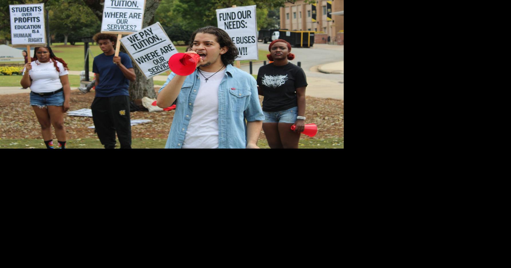 KSU students protest parking shortages, demand transportation reforms ...