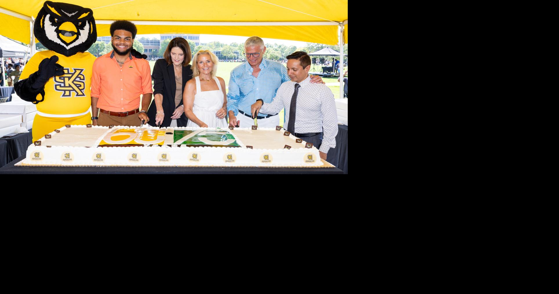 Cake for 40,000: KSU kicks off a sweet new semester | Education ...