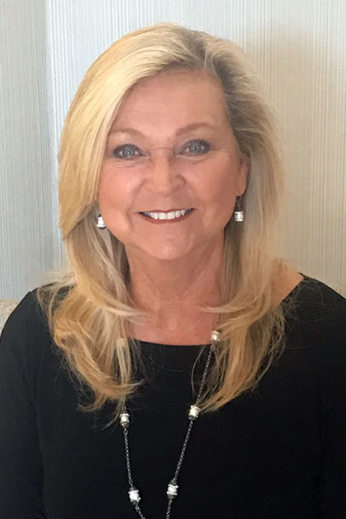 Susan Hampton's Instagram, Twitter & Facebook on IDCrawl