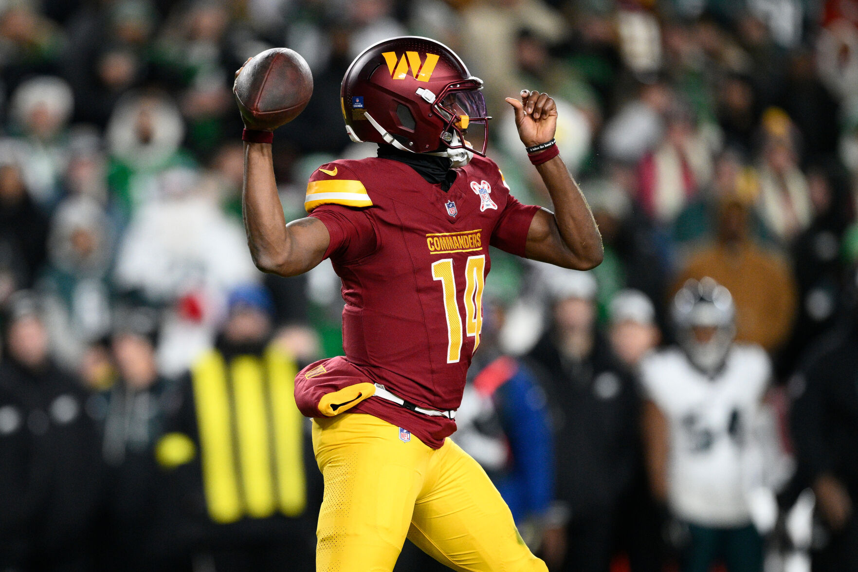 Commanders turn to 39-year-old Josh Johnson on Christmas with Jayden ...