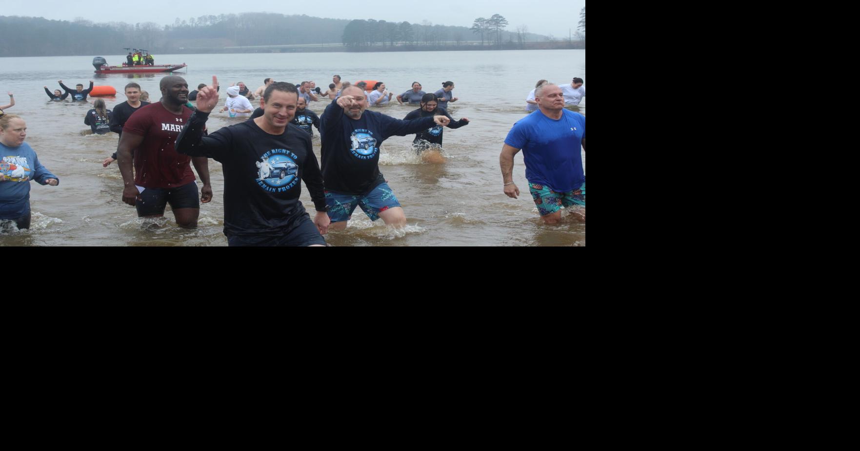 Hundreds submerge in Lake Acworth for Special Olympics 'Polar Plunge ...
