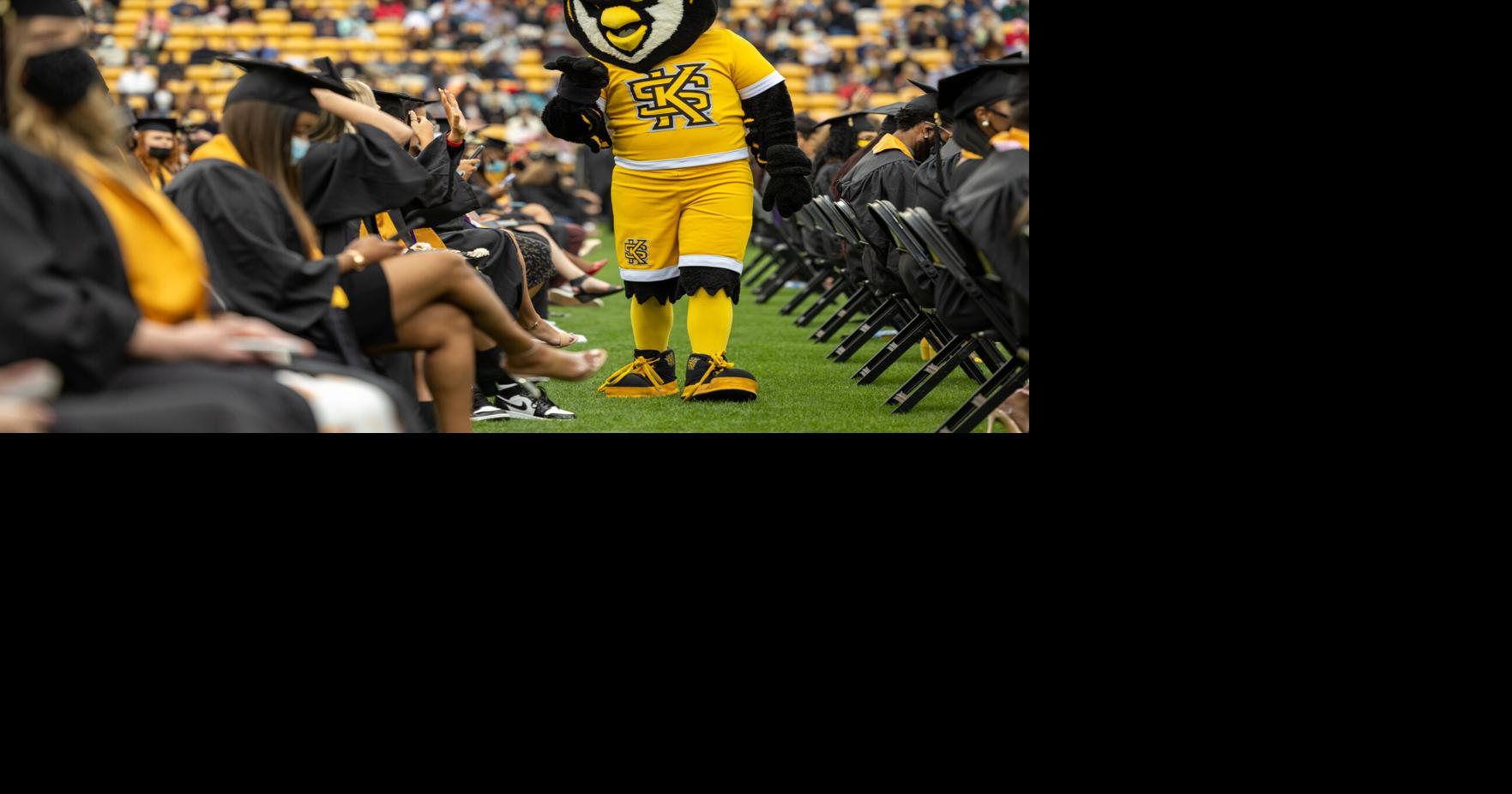 Kennesaw State welcomes back grads for in-person commencement | News ...