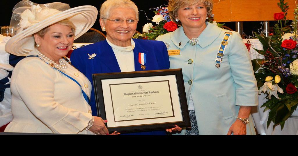 Vietnam veteran Donna Rowe receives DAR Medal of Honor | News ...