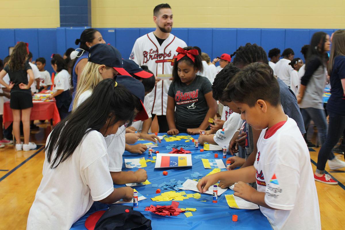 Sawyer Road students in Marietta meet Braves outfielder Ender Inciarte ...