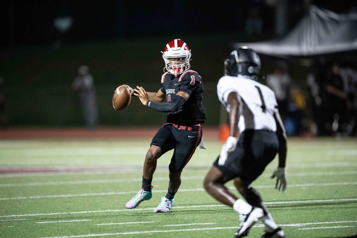 Hillgrove defense shuts down Mountain View | Cobb Football Friday ...