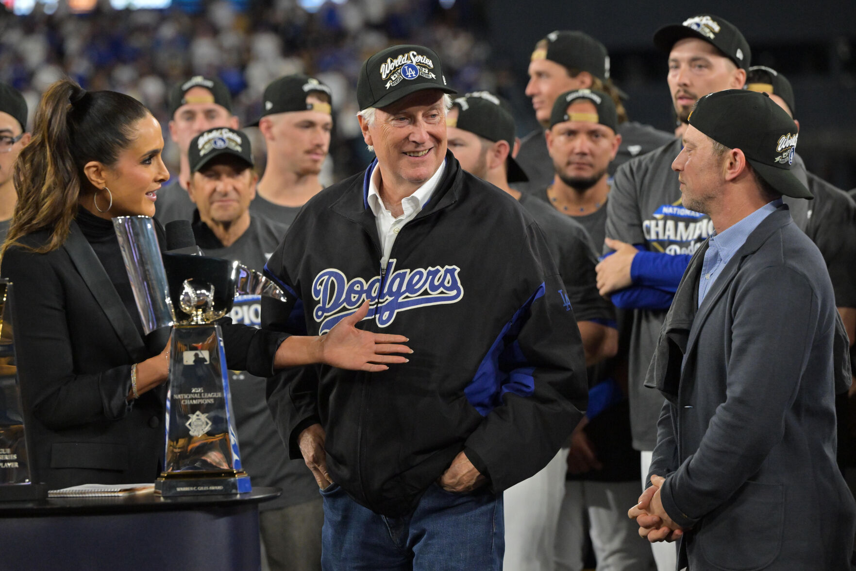 NBA approves sale of Lakers to Mark Walter | Wire | mdjonline.com