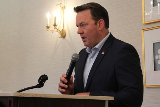 Calling himself ‘battle-tested,’ Burt Jones campaigns in Cobb | Local ...