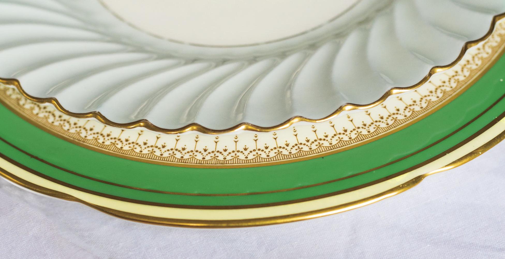 Vintage fine china adds flair to place settings for weddings | Cobb ...