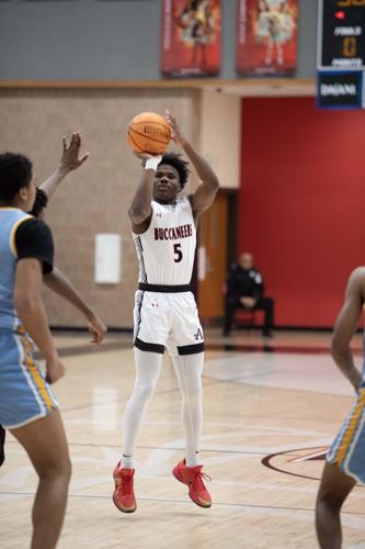 Mays too much for Cold-Shooting Bucs | Sports | mdjonline.com