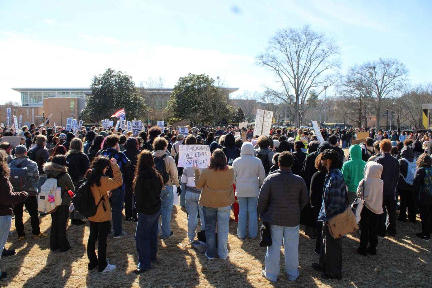 KSU students rally on campus to protest ICE, deportations and ...