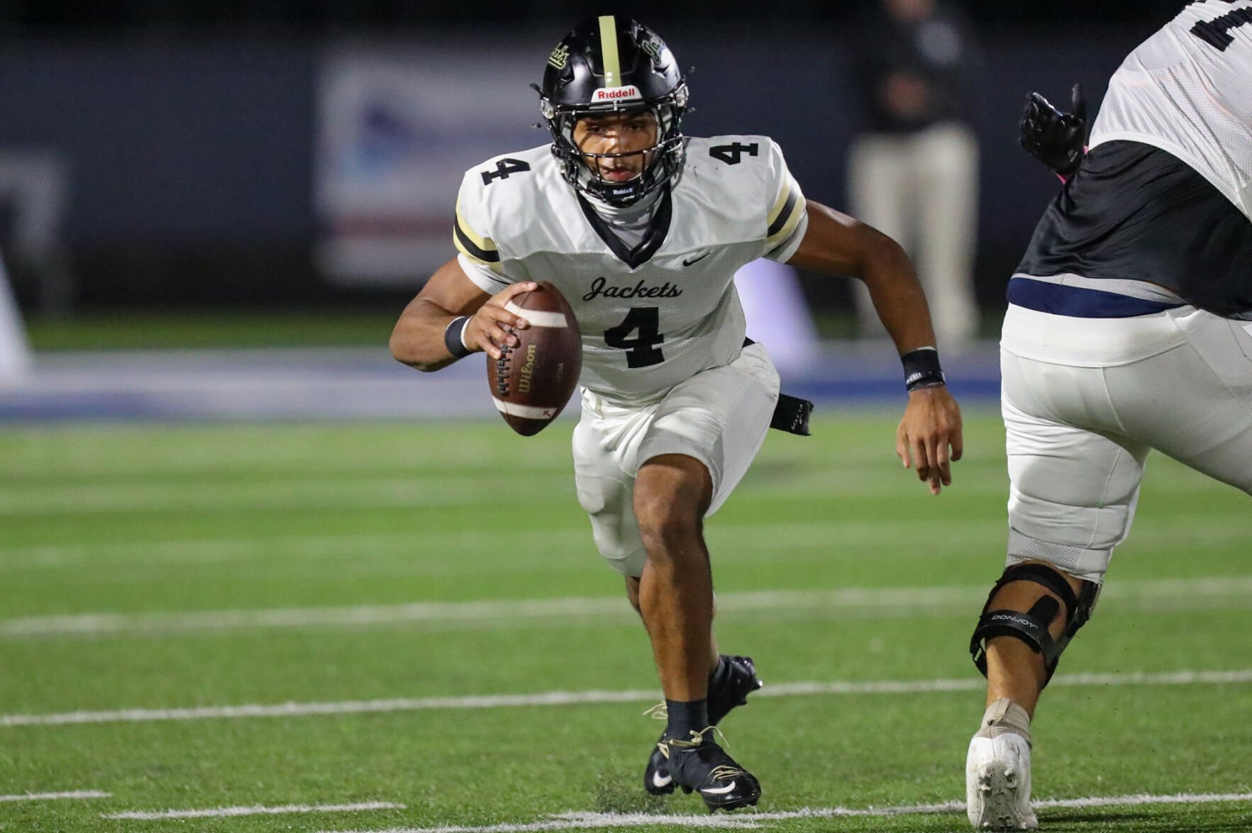 Lassiter makes short drive to Sprayberry | Cobb Football Friday ...