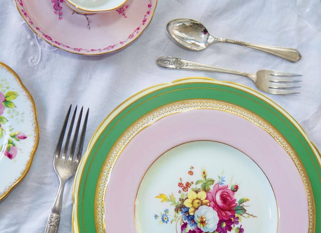 Vintage fine china adds flair to place settings for weddings | Cobb ...