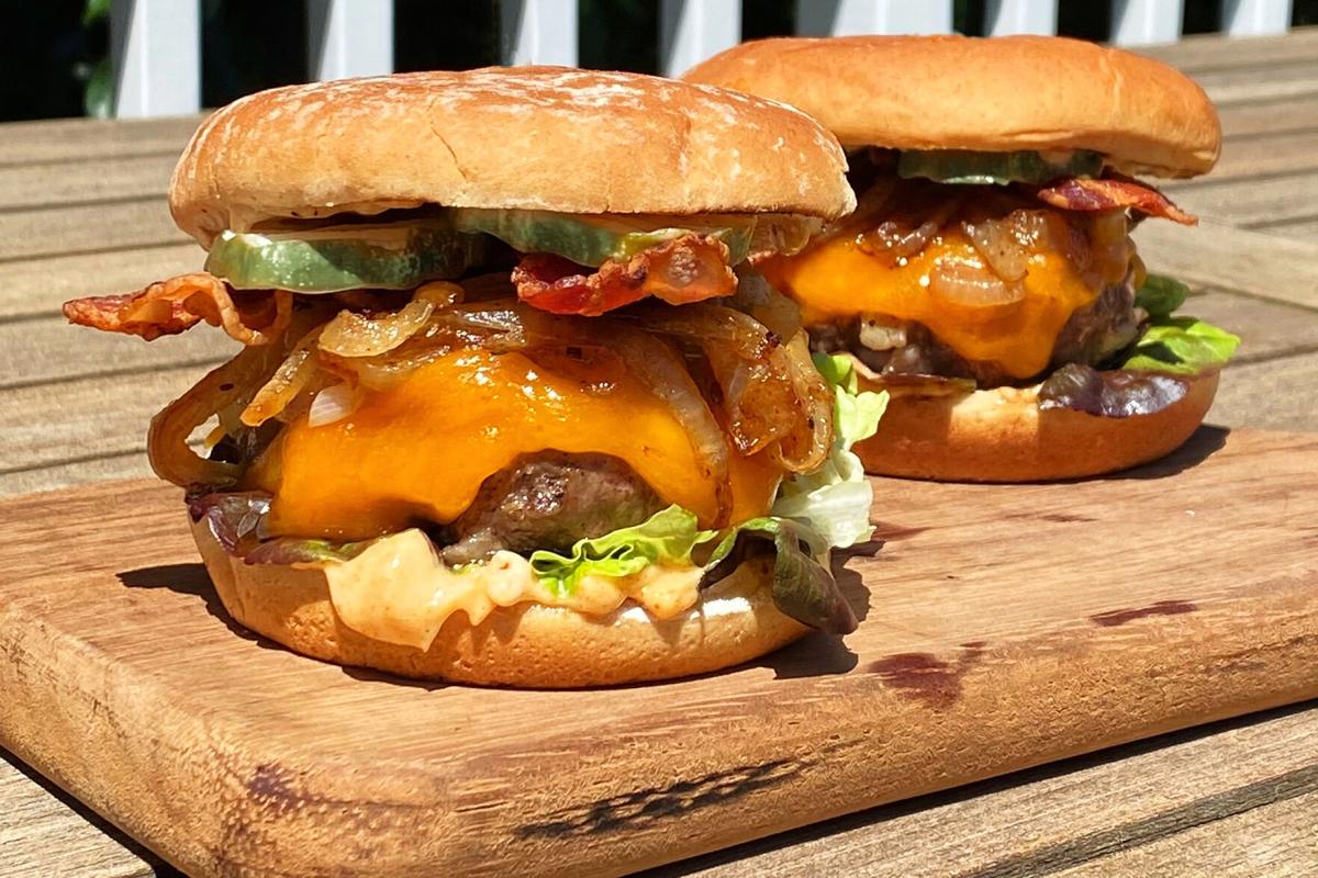 TASTE FOOD: Go Big With These Burgers for Father's Day | Bonus ...