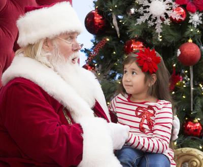 Santa arrives at Town Center at Cobb mall on Friday | News | mdjonline.com