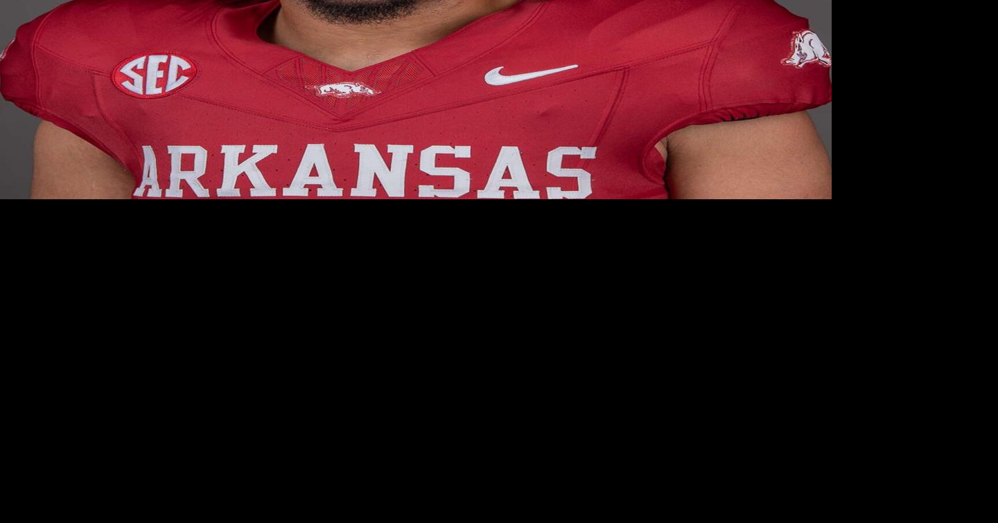 Malachi Singleton Takes Advantage of Chance at Arkansas | Cobb Football ...