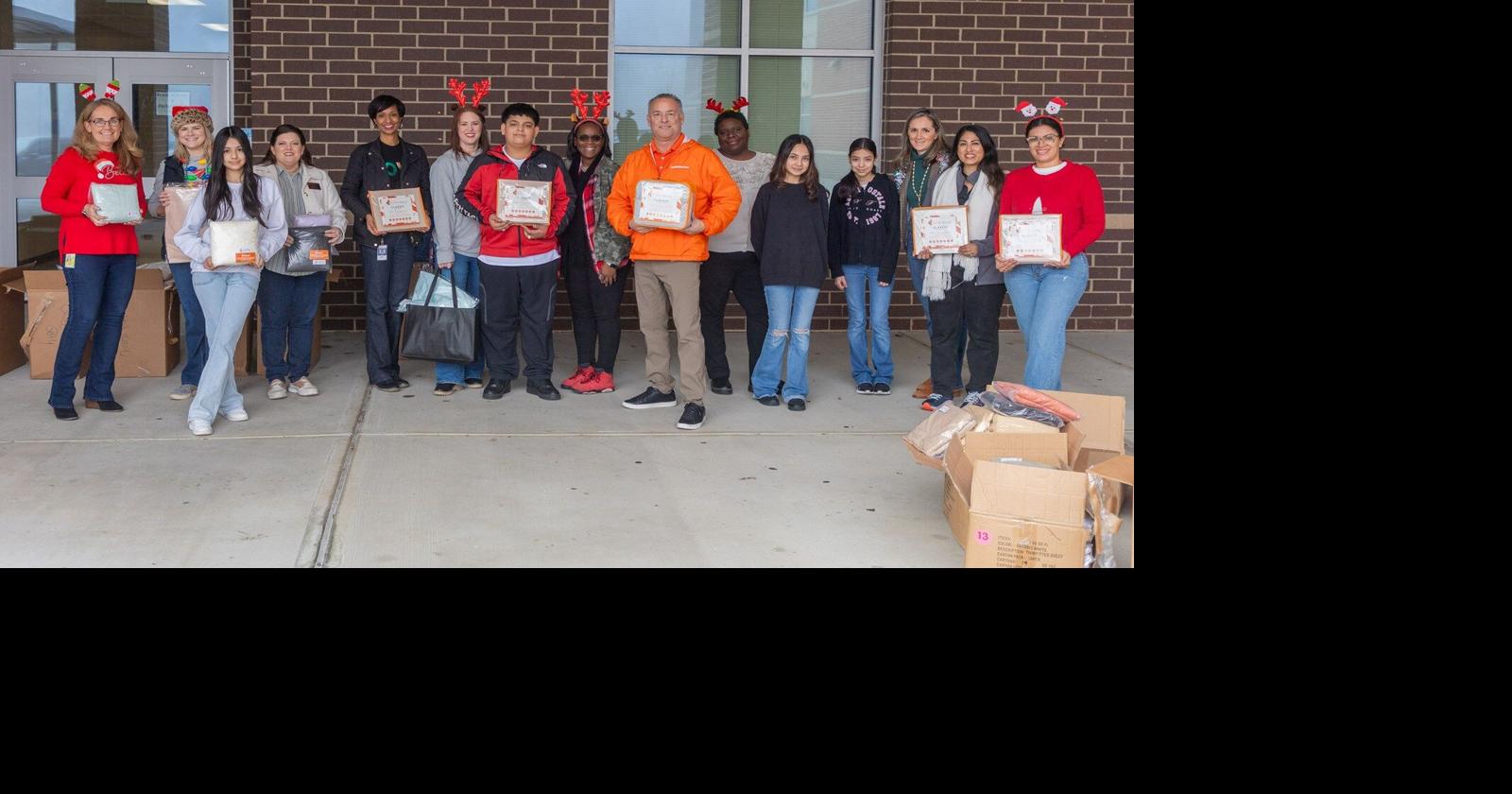 Cobb Schools Community Delivers Holiday Cheer | Education | mdjonline.com