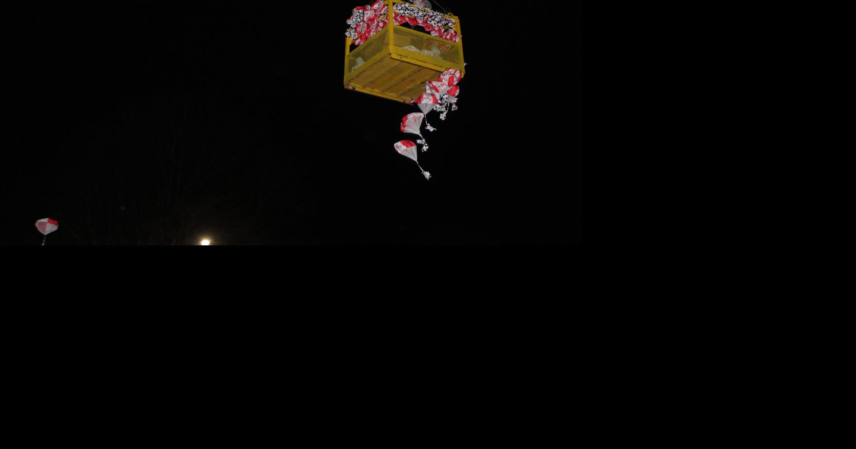 Chick-fil-A cow drop starts New Year's Eve celebrations | News ...