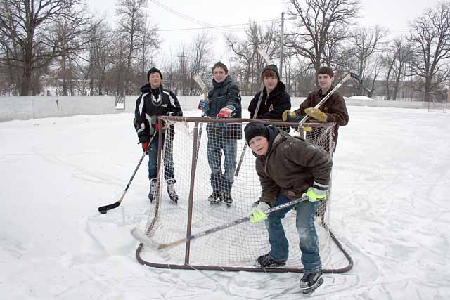 On Ice - Deep freeze got you down? Aitkin kids say, ‘go skating ...