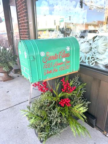 Local business helps mail Santa letters | Community | messagemedia.co