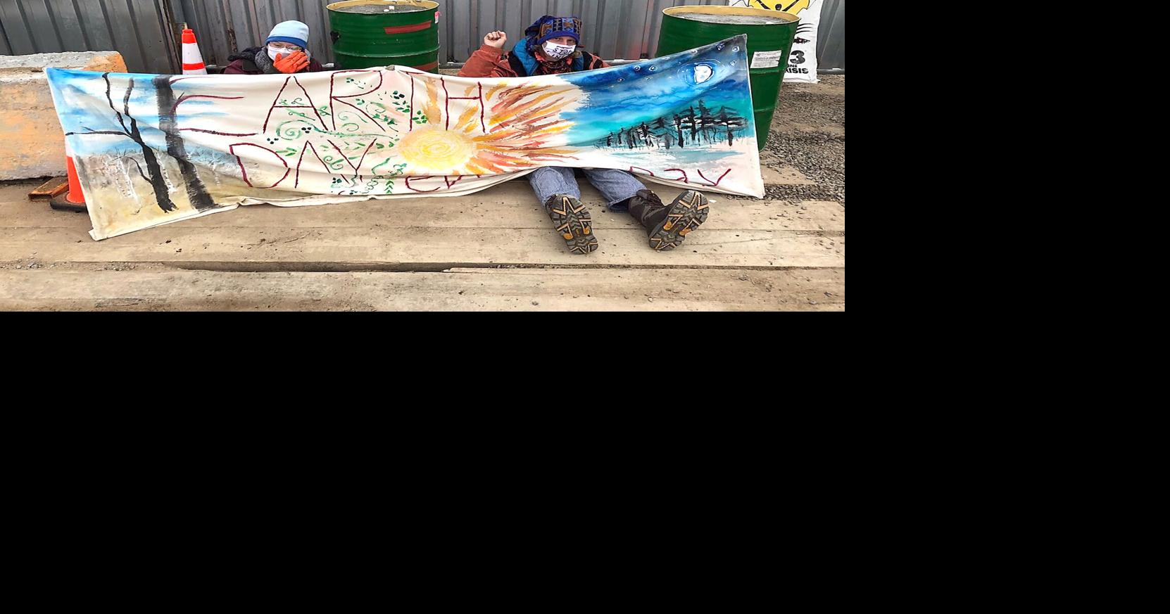 Protesters make ‘stand’ for Earth Day | Local | messagemedia.co