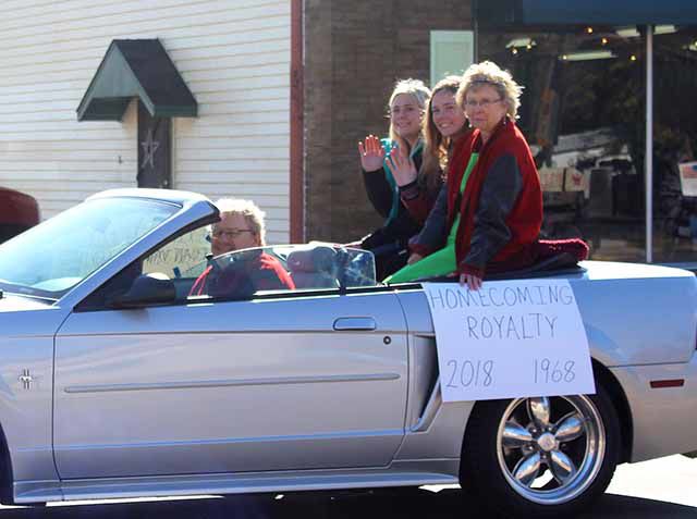 It’s tradition! - Isle homecoming parade | Education | messagemedia.co
