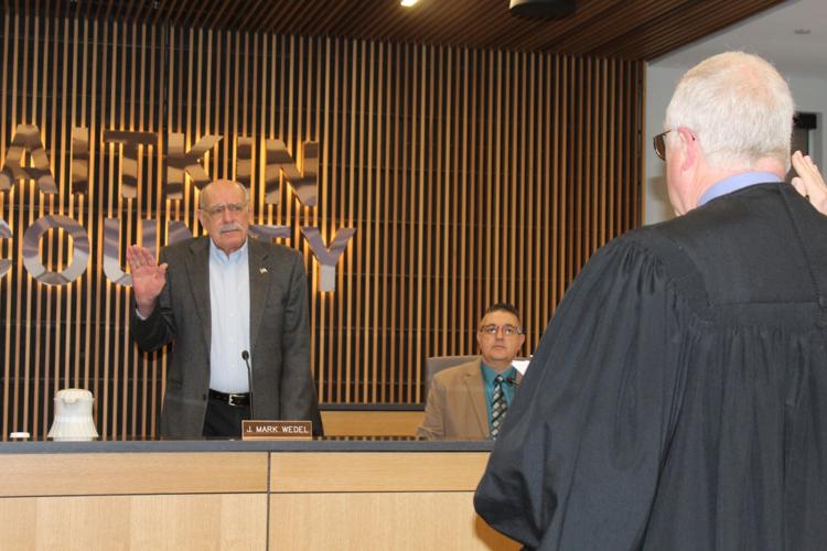 County swears in commissioners, officials | Government Meetings | messagemedia.co