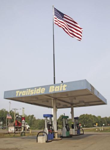 Giant flag pole to honor veterans | Features | messagemedia.co