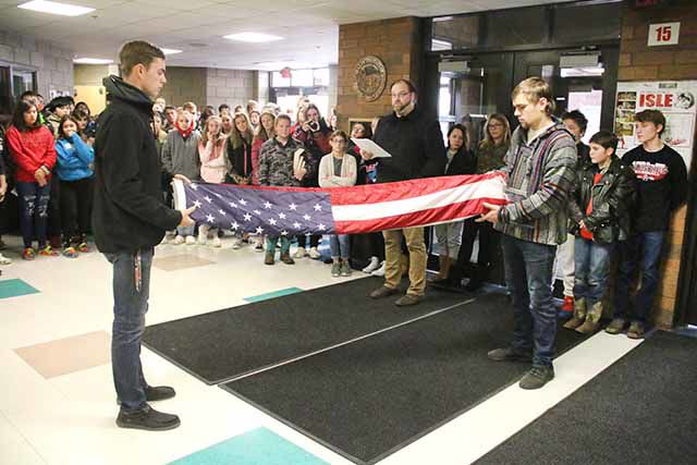 Veterans Day at Isle High School | Education | messagemedia.co