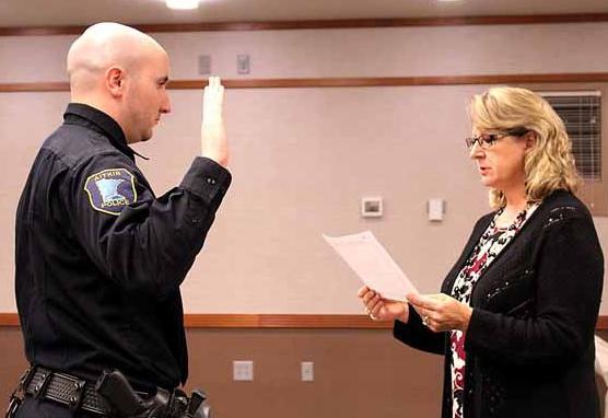 Newest Aitkin police officer takes oath of office | Government Meetings ...