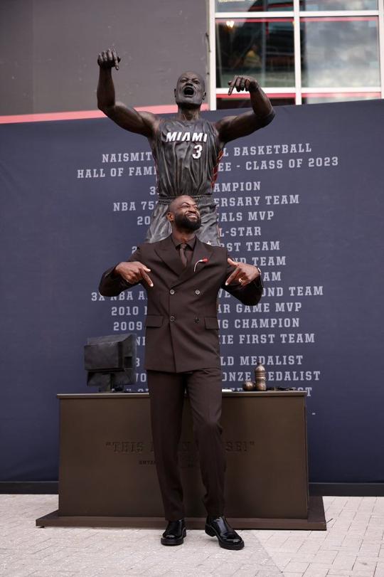 Miami HEAT unveil first-ever statue honoring Wade's legacy outside ...