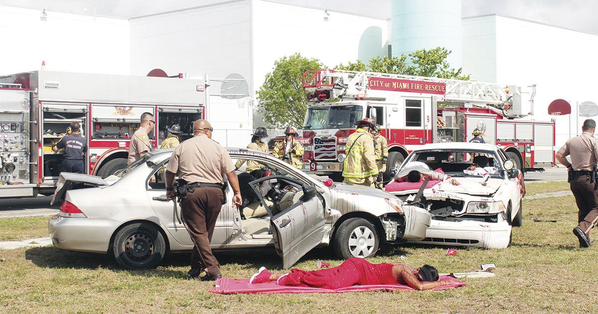 Mock DUI shows dangers of drinking | Education | miamitimesonline.com