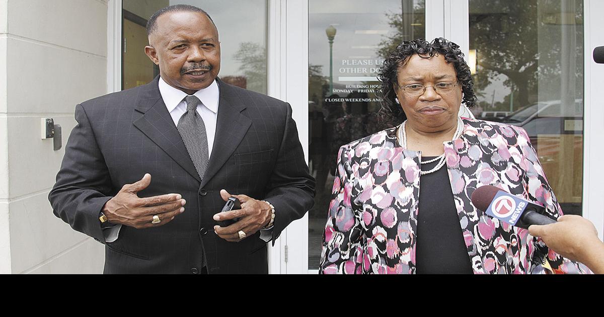New Opa-locka city manager still has no contract | South Florida News ...